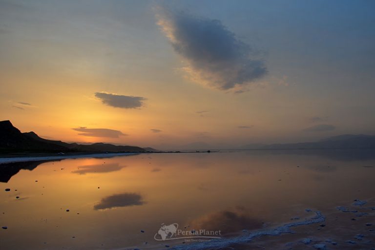 Maharloo Lake, Maharlu, Shiraz Pink Lake – Iran Travel Information