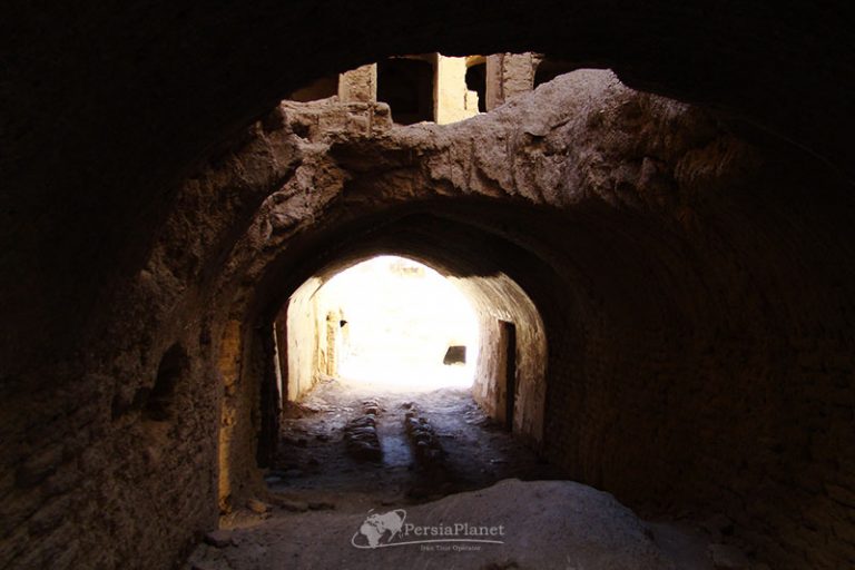 Morche Khort Castle, Morcheh – Iran Travel Information