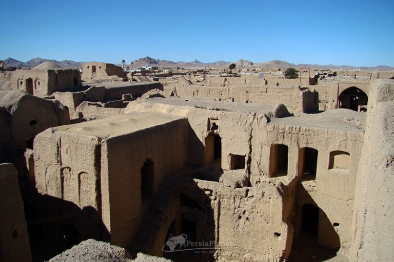 Morche Khort Castle, Morcheh – Iran Travel Information