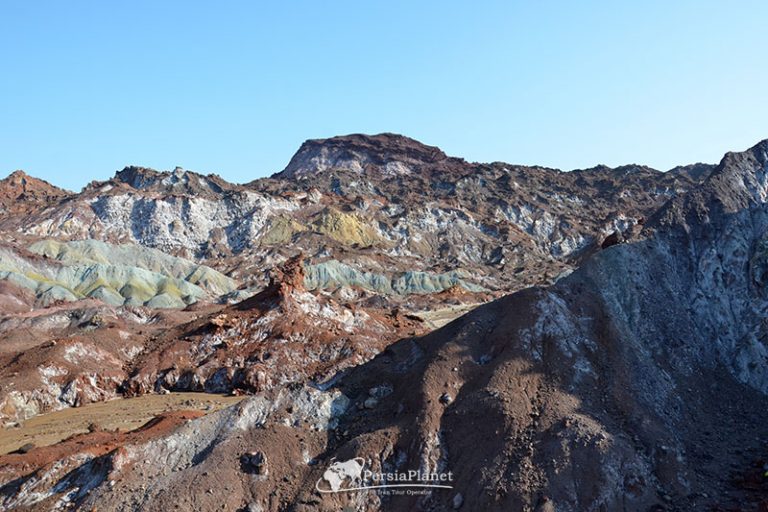 Rainbow Valley of Hormoz – Iran Travel Information